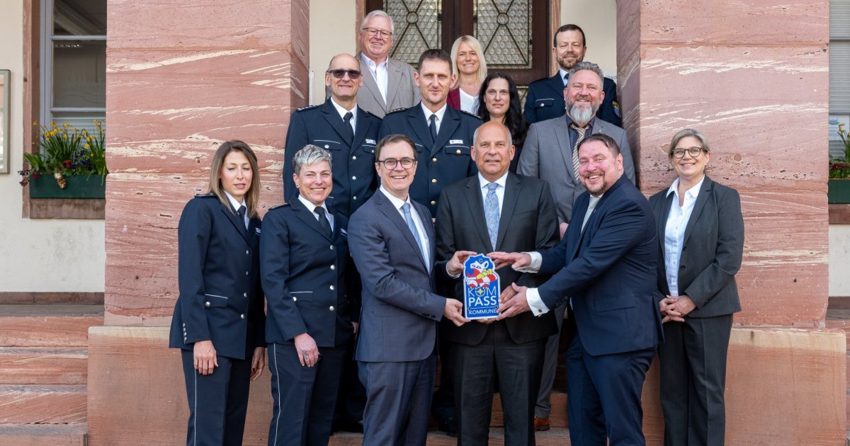 Innenminister begrüßt die Stadt Seligenstadt als 170. KOMPASS ...